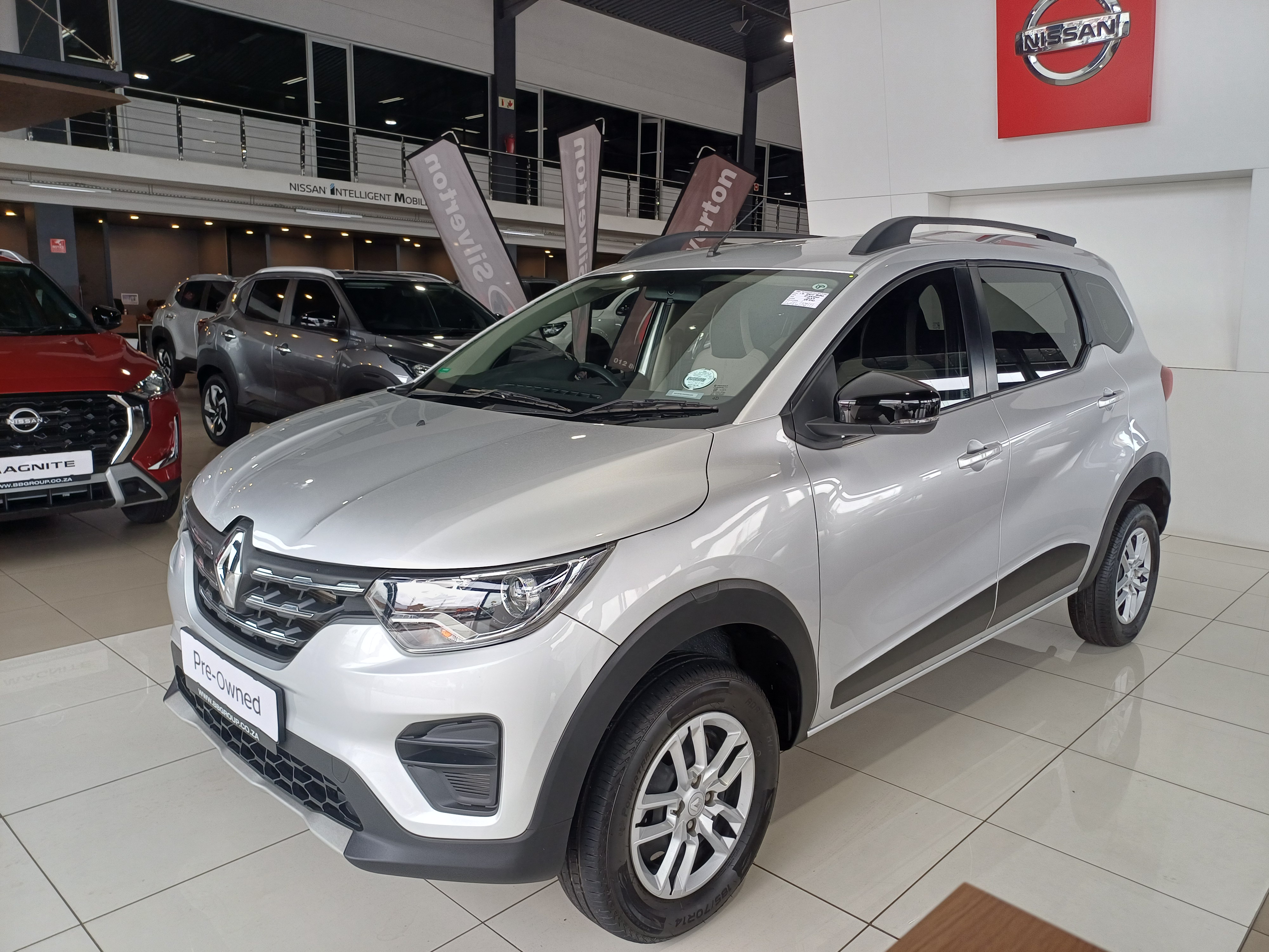 2023 Renault Triber 1.0 Zen Q2FyTGlzdGluZzo1NjU3NzY R184900 | Avo Auto