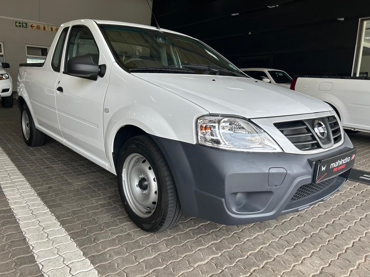 2024 Nissan NP 200 NP200 1.6 8V Q2FyTGlzdGluZzo0MTE1MTI R249900 | Avo Auto